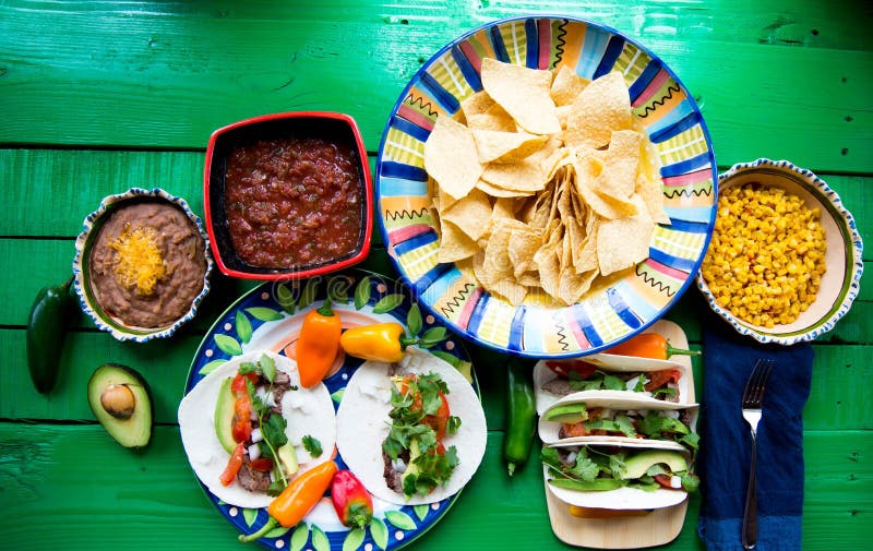 Almuerzo mexicano foto de archivo. Imagen de restaurante - 3779072