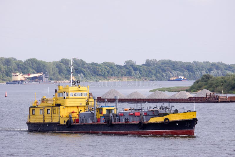 Tag boat stock photo. Image of boat, america, port, river - 10945928