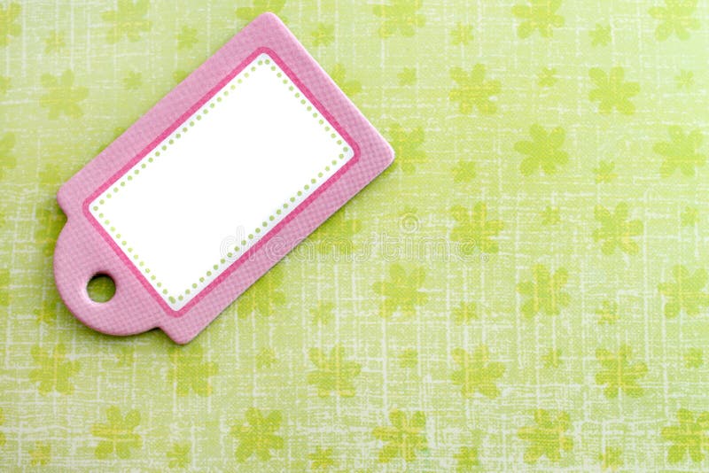 Tag Cor-de-rosa Em Branco No Verde Imagem de Stock - Imagem de convide ...