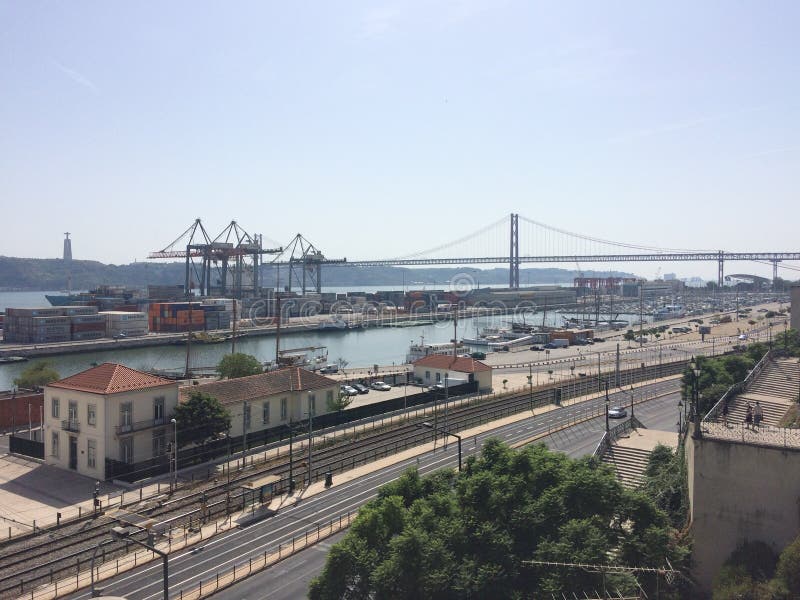 Tagus river estuary editorial stock photo. Image of river - 44082633