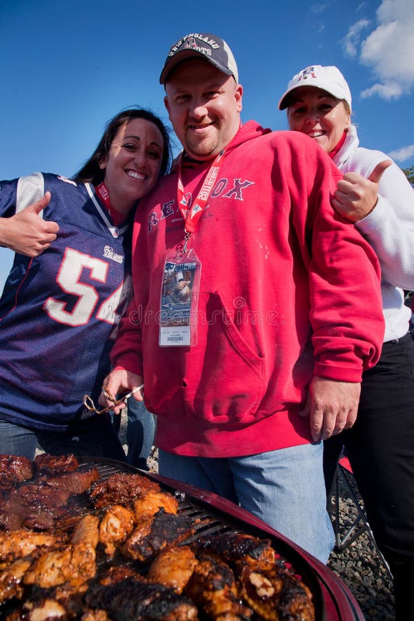 Tailgate Party barbecue editorial stock image. Image of people - 26129404