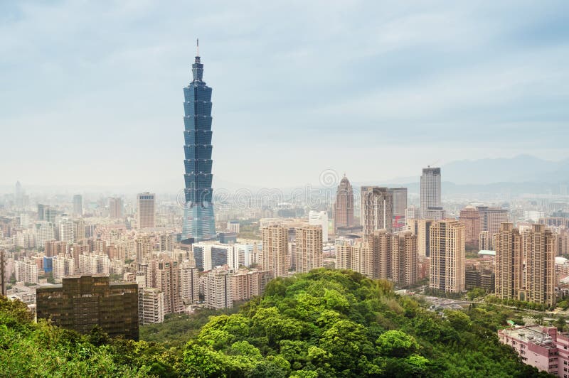 Taipeh-Skyline - Taiwan. stockbild. Bild von gesättigt - 38919827