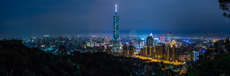Taipeh-Stadt Nachts, Taiwan Stockfoto - Bild von horizont, taipeh: 41646336