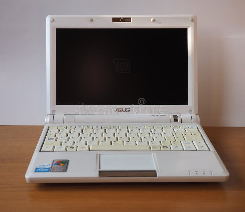 Taipei Circa Fevereiro De 2021 : Bloco De Notas Asus Eeepc 900 Foto de ...