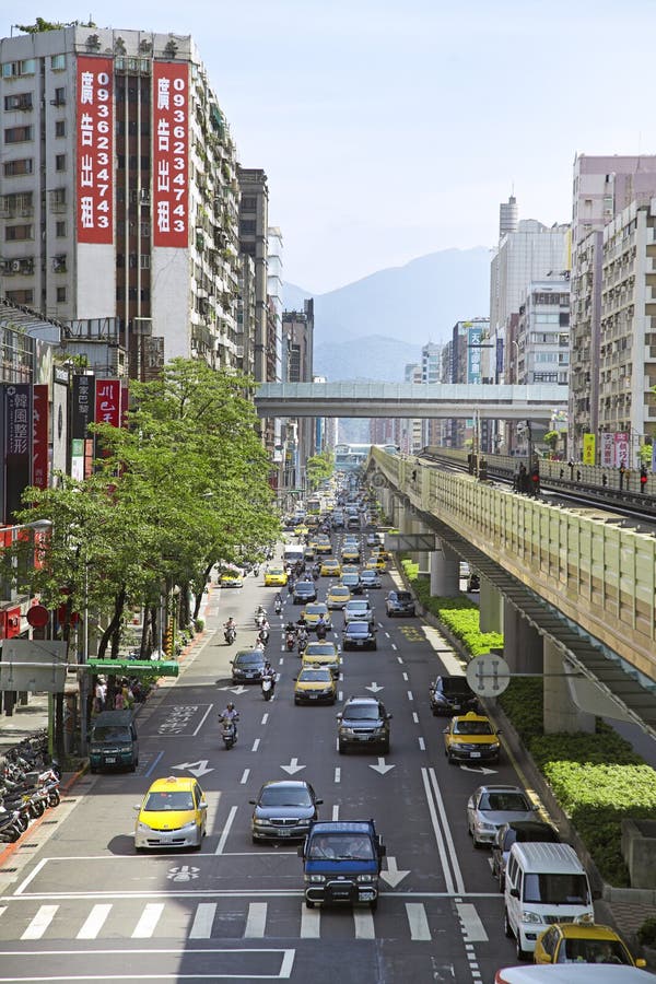 Taipei Metro Brown Line Train Approaches Station Editorial Image ...