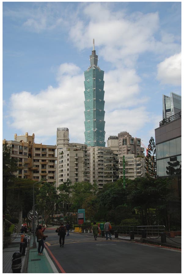 Taipei 101 skyscraper editorial image. Image of city - 111118370