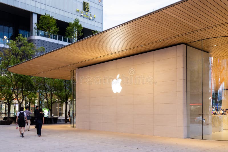 Apple store in Taipei city editorial stock image. Image of building ...