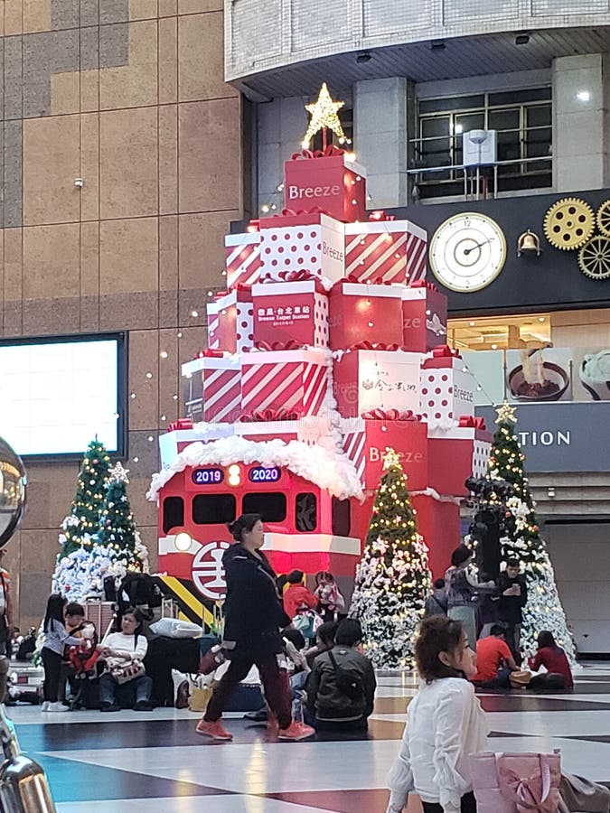 Taipei Taiwan Main Train Station Christmas Decorations Editorial ...