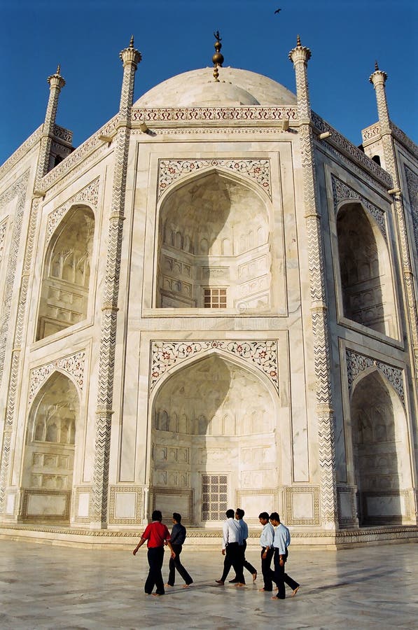 Taj Mahal redaktionelles foto. Bild von liebe, aufsatz - 12705096