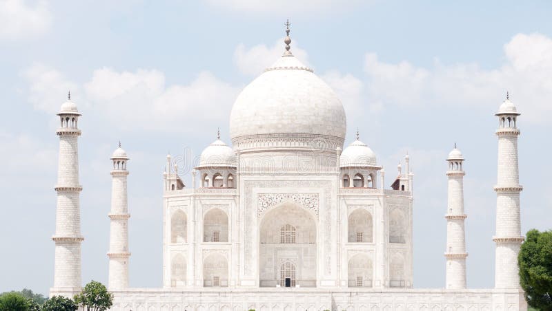 A Tomb In The Taj Mahal Complex Stock Photo - Image of tourist, mughal ...