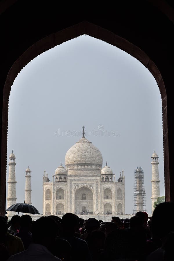 Taj Mahal iin the rain stock image. Image of mahal, dusk - 67416197
