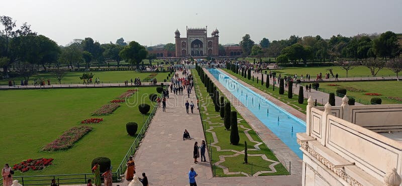 Taj Mahal MainGate editorial photo. Image of vacation - 242515271