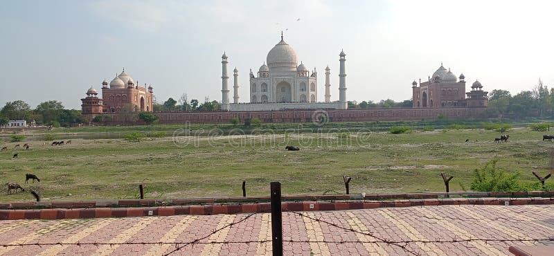 Taj Mahal from mehtab Magh stock image. Image of monument - 242515205