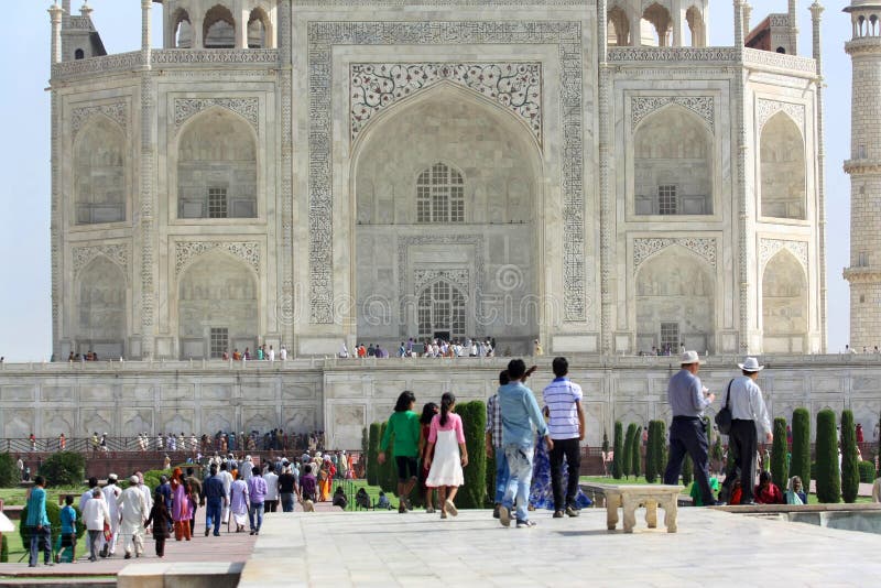 Visitors at Taj mahal editorial photo. Image of wonder - 24757306
