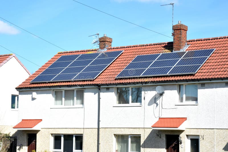 Takmonterade solpaneler arkivfoto. Bild av ström, förnybart - 39155630