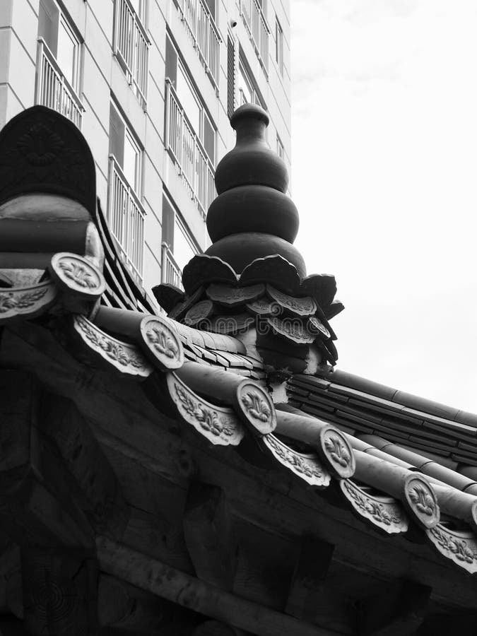 Traditional Resting Building in Korea Stock Photo - Image of colorful ...