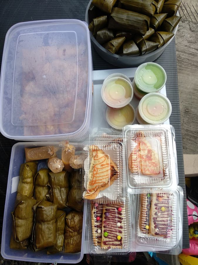 Takjil in ramadhan stock photo. Image of takjil, ramadhan - 273403912