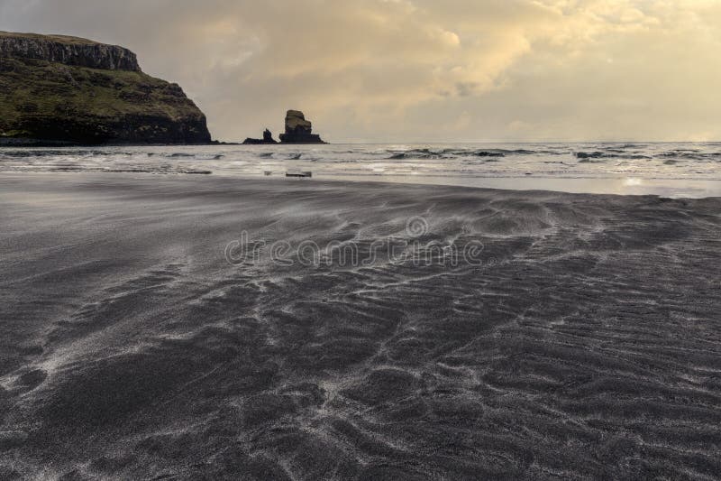 Talisker Bay Sea Stack Sunset Stock Image - Image of skye, patterns ...
