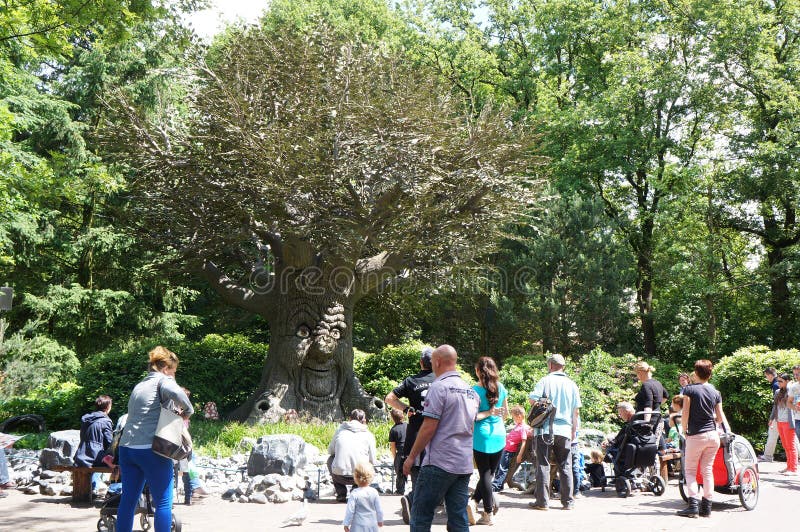 Talking tree editorial stock photo. Image of park, efteling - 44978503