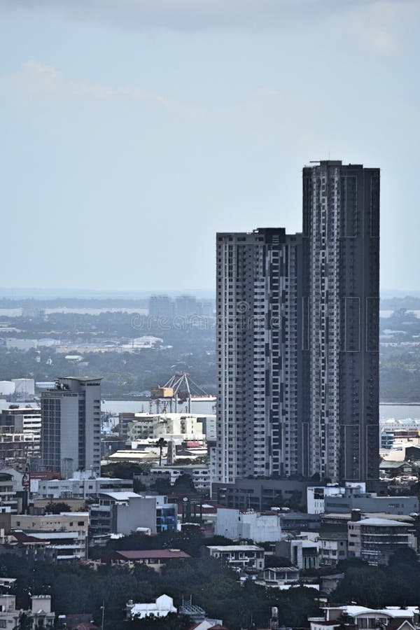 A Tall Apartment Building Skyscraper Editorial Photography - Image of ...