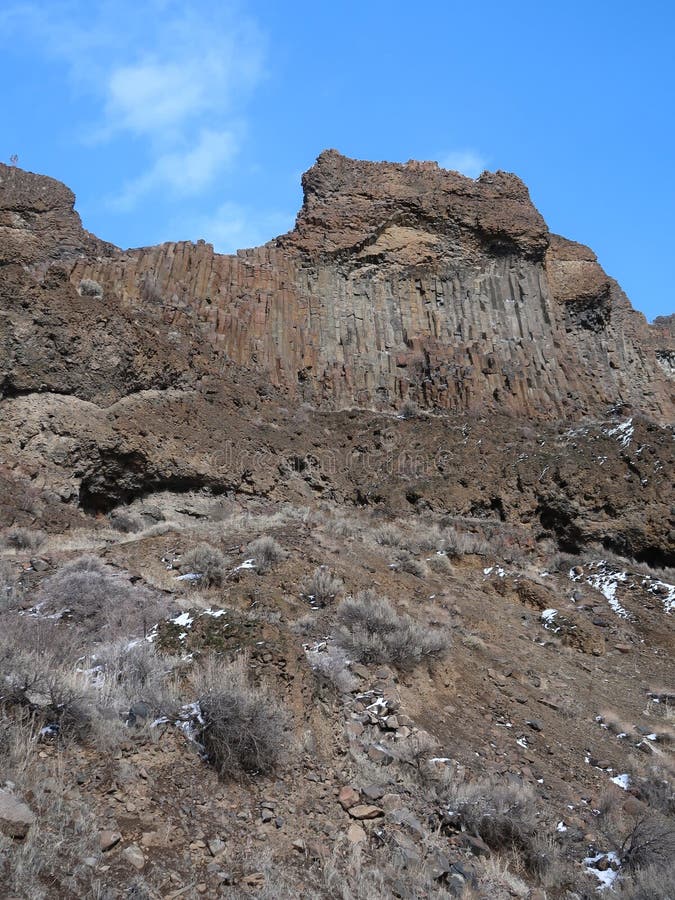 Tall basalt cliffs stock image. Image of hill, layers - 152974931