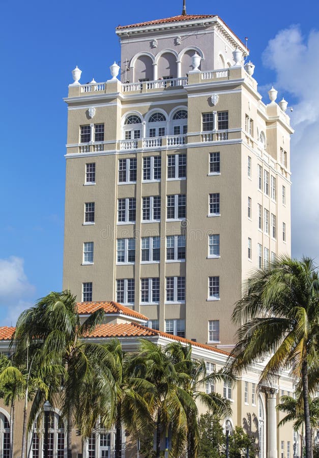 Tall Building of Classic Style in Miami Beach Stock Image - Image of ...