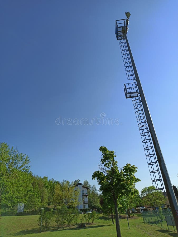 The Tall High Structure, Green Park Stock Image - Image of high, tall ...