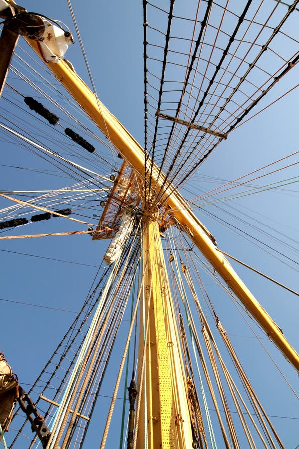 Tall Mast Picture. Image: 19666821