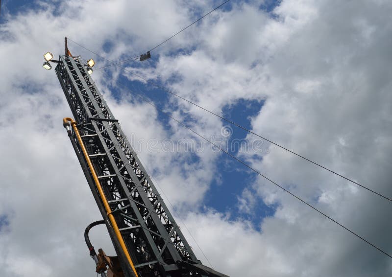 Oil rig mast stock image. Image of industry, engineering - 29861339