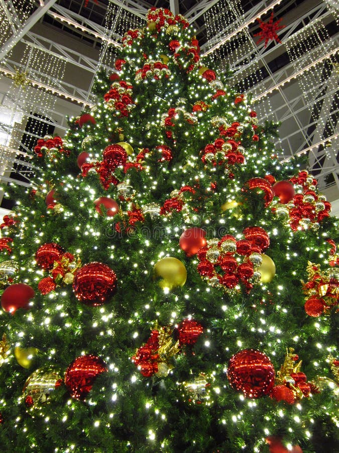 Tall Shopping Mall Christmas Tree Stock Image - Image of indoors ...