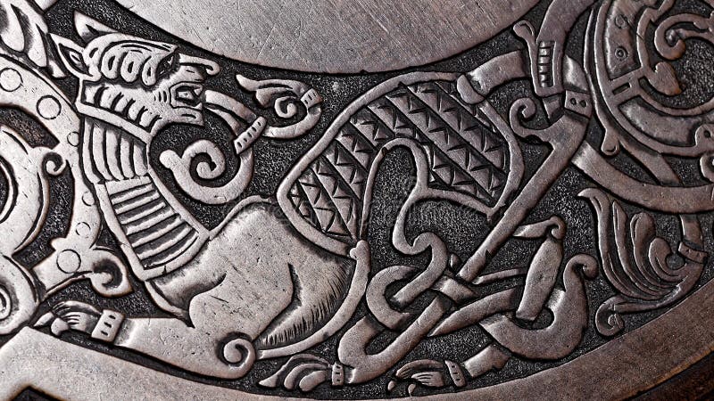 Talla de madera de Viking foto de archivo. Imagen de fuego - 32976638