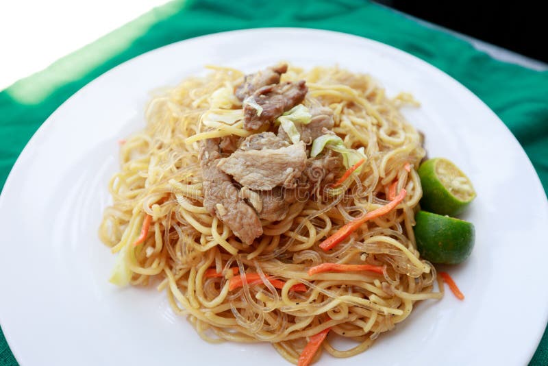 Filipino Pancit buko imagen de archivo. Imagen de coco - 199021211