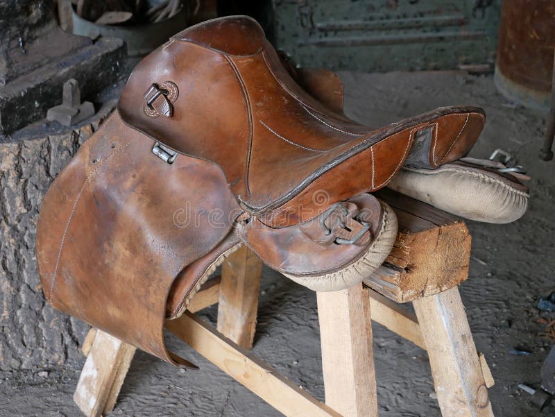 Taller Tradicional De La Talabartería Imagen de archivo - Imagen de ...