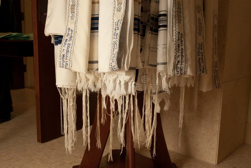Tallit Rack