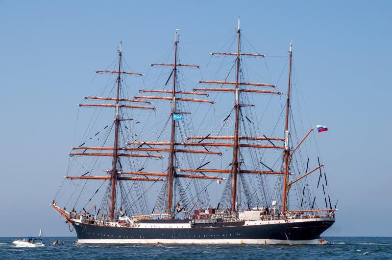 Tallship Sedov no mar foto de stock editorial. Imagem de grande - 35134858