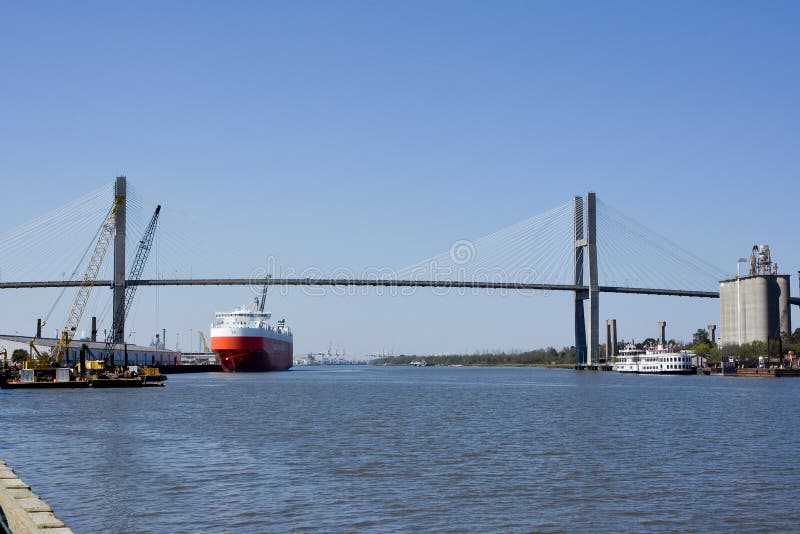 Talmadge Memorial Bridge editorial photography. Image of location - 91144042