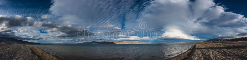 Tamarack Bay Pyramid Lake Nevada Stock Photo - Image of formation ...