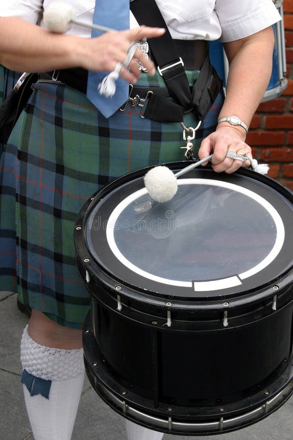 Tambor imagen de archivo. Imagen de trébol, alguacil, marzo - 2109347