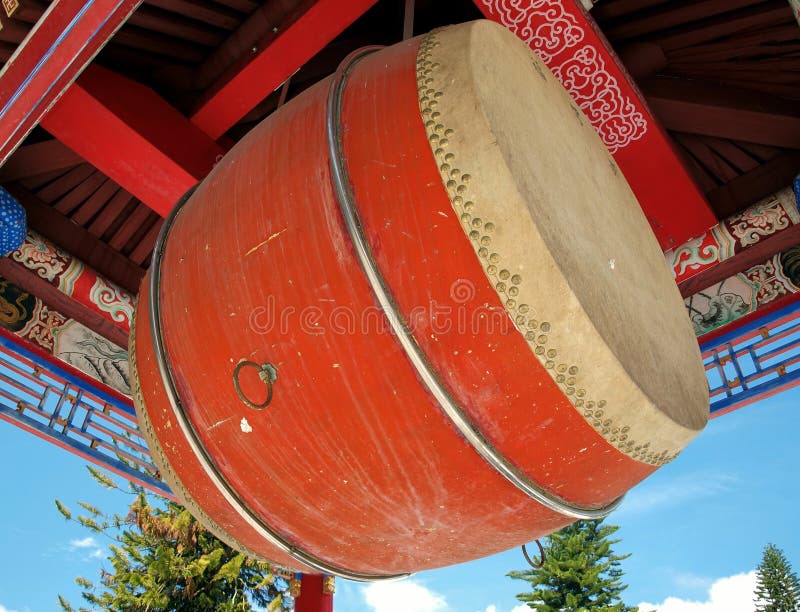 Templo Chino Interior Adornado Grande Del Tambor Rojo Foto de archivo ...