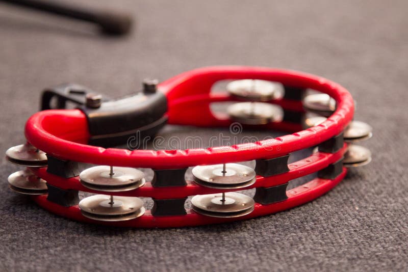 Tambour de basque photo stock. Image du fond, percussion - 28128112