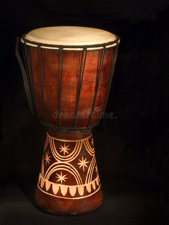 Tamburo africano immagine stock. Immagine di africa, tradizionale - 407105