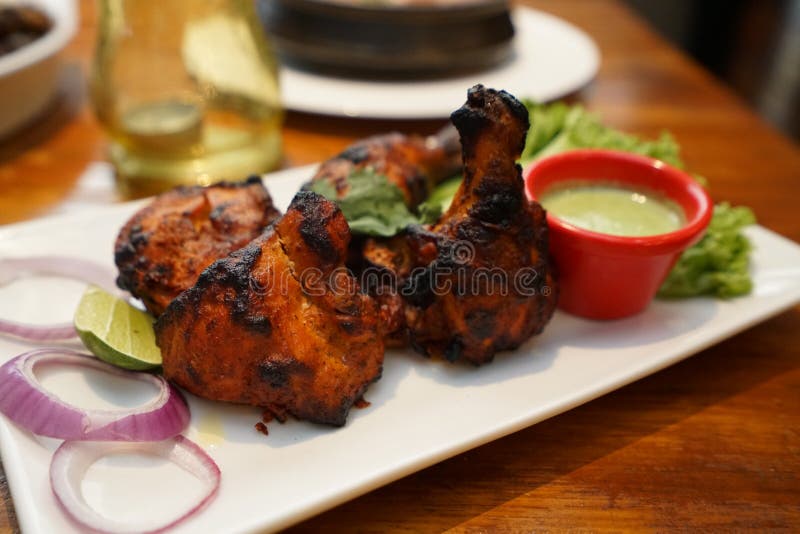 Tandoori de pollo indio imagen de archivo. Imagen de indio - 219778769
