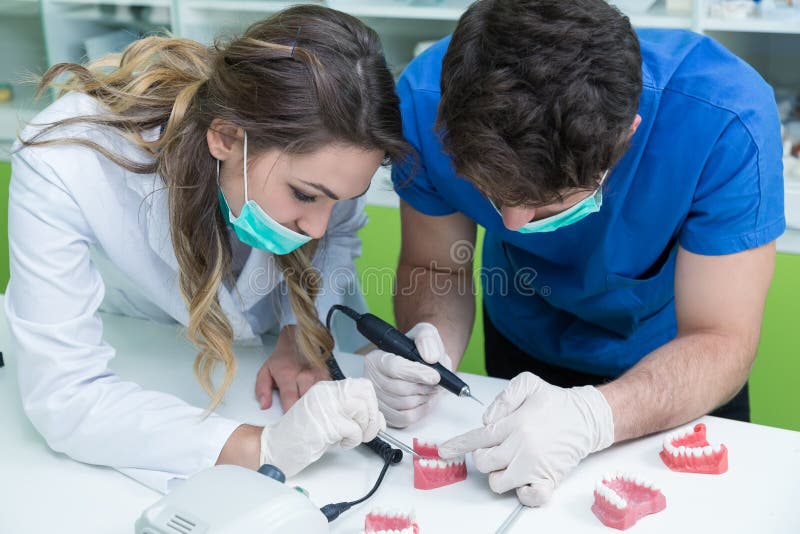 Tandprothese, Gebitten, Prosthetics Het Werk Stock Foto - Image of ...