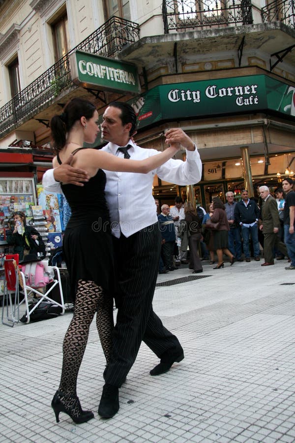 Street Tango in Buenos Aires Argentina Editorial Stock Photo - Image of ...