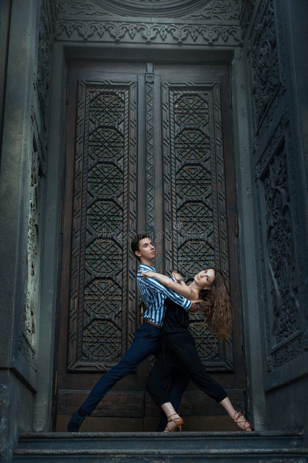 Tango Hermoso Del Baile De Los Pares Imagen de archivo - Imagen de ...