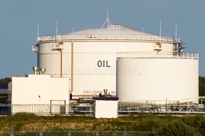 Tanks on oil loading rack stock photo. Image of ladder - 6062714