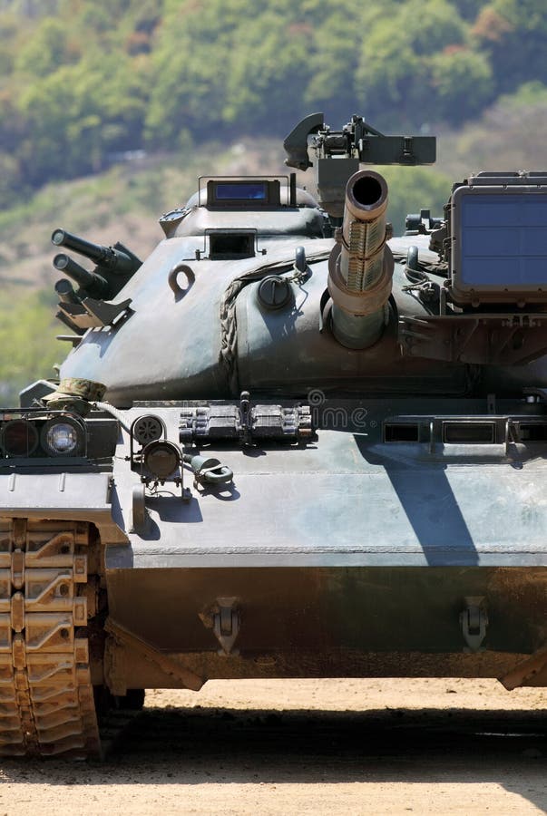 Tanque Militar imagem de stock. Imagem de exército, fogos - 14090279