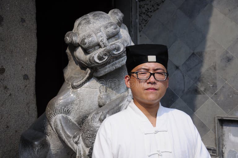 Taoistisk Munk Shanghai Kina Guds Stad Tempel Redaktionell Arkivbild ...