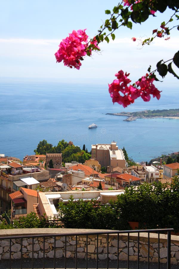 Taormina, Sicilia, Italia imagen de archivo. Imagen de italia - 18392941