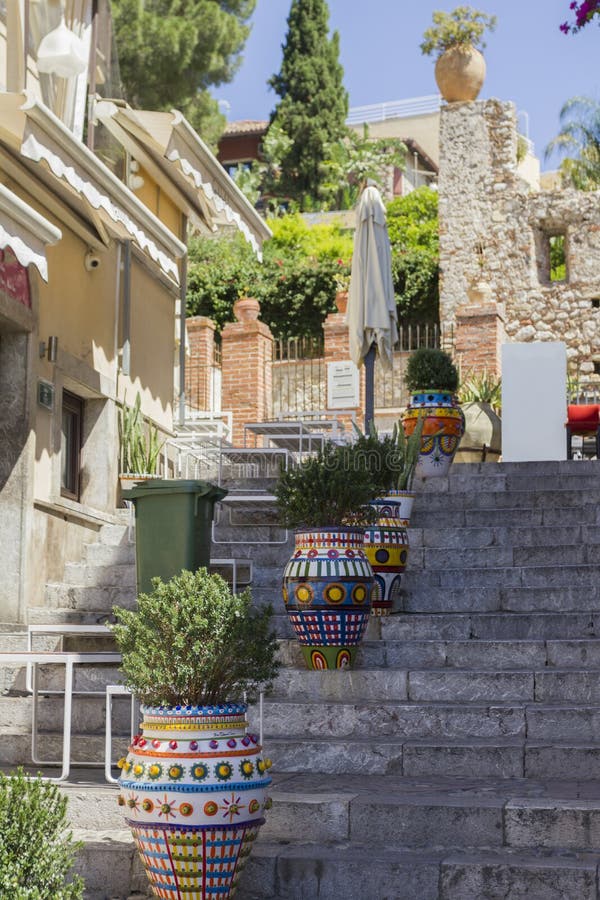 Taormina editorial image. Image of comune, flower, taormina - 98935425